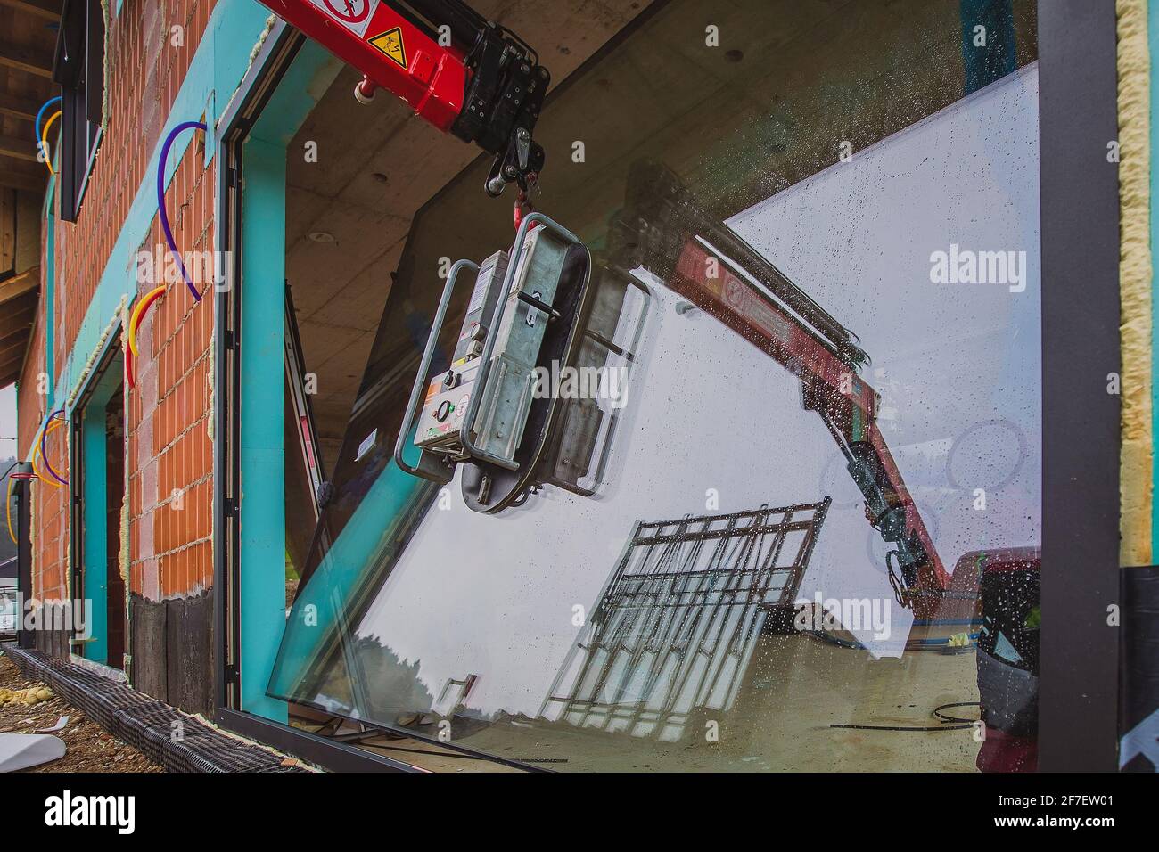 Vacuum lift hi-res stock photography and images - Alamy
