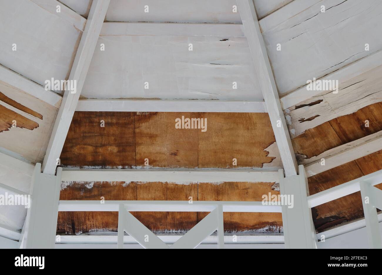 Wood roof and ceiling hi-res stock photography and images - Alamy