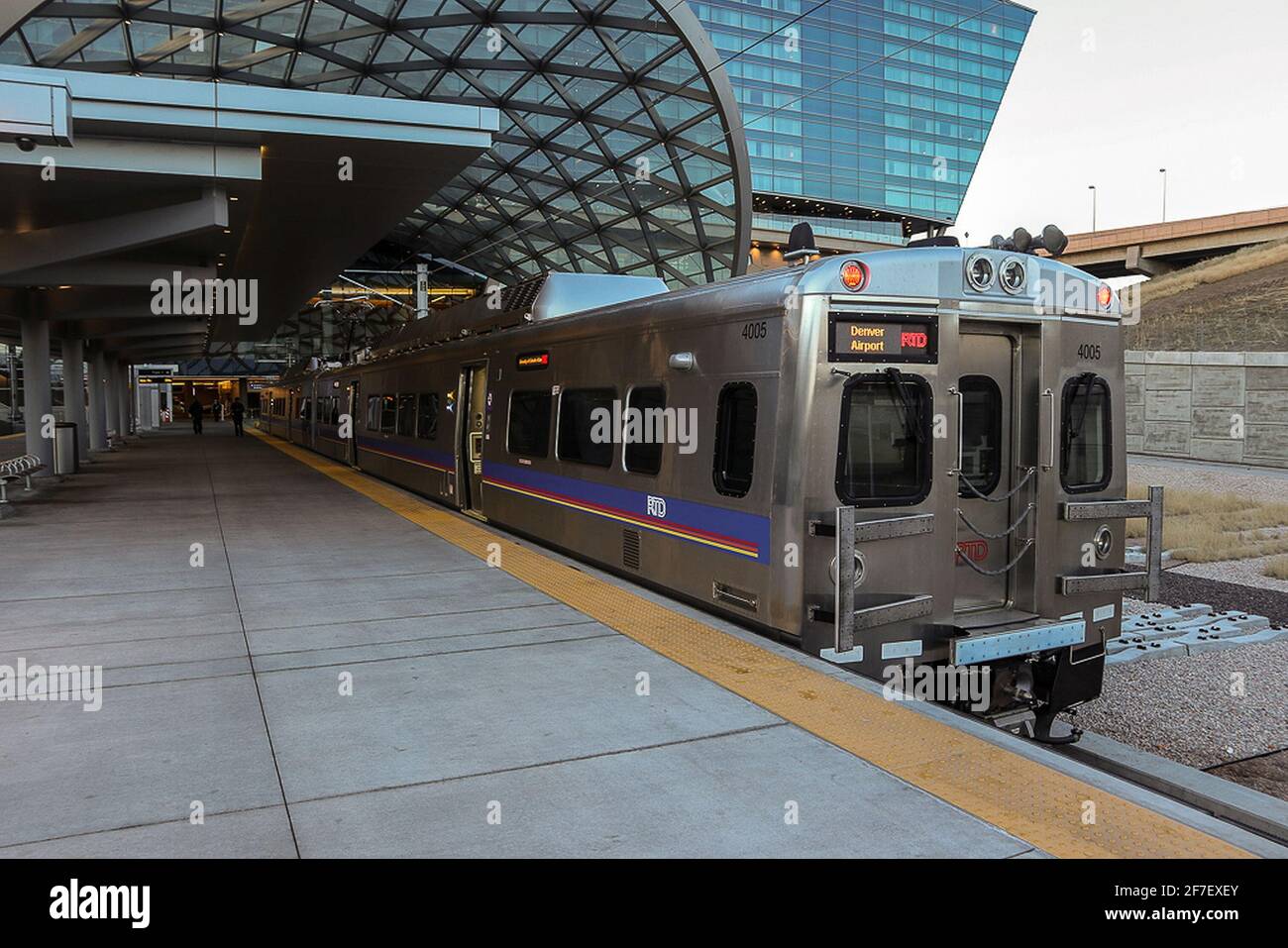 Denver light rail station hi-res stock photography and images - Alamy