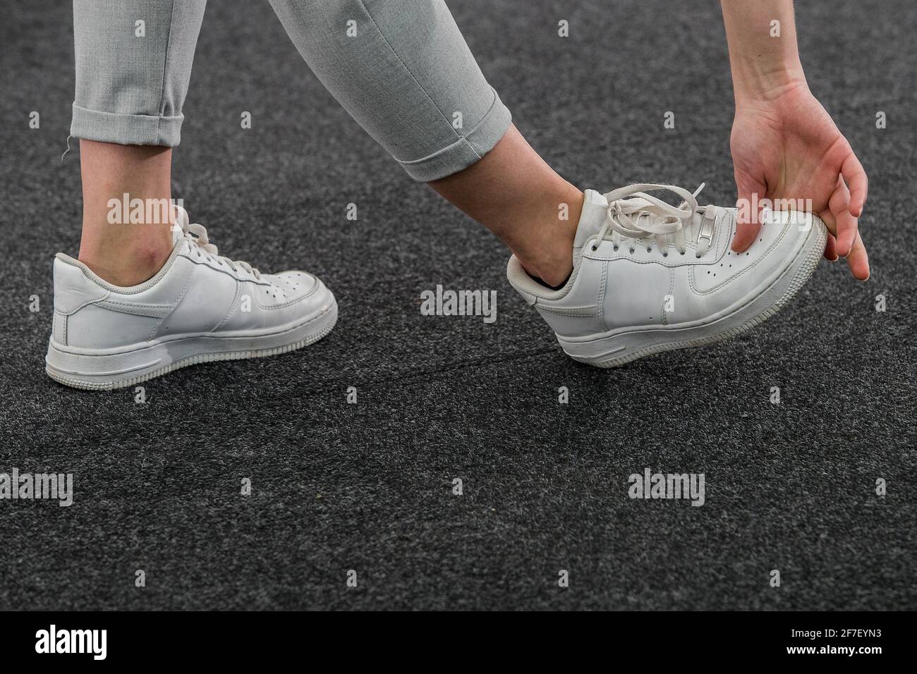 Bending feet hi-res stock photography and images - Alamy