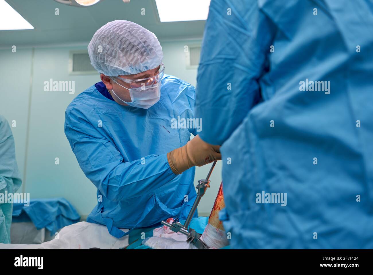 doctors work hard in the operating room Stock Photo - Alamy