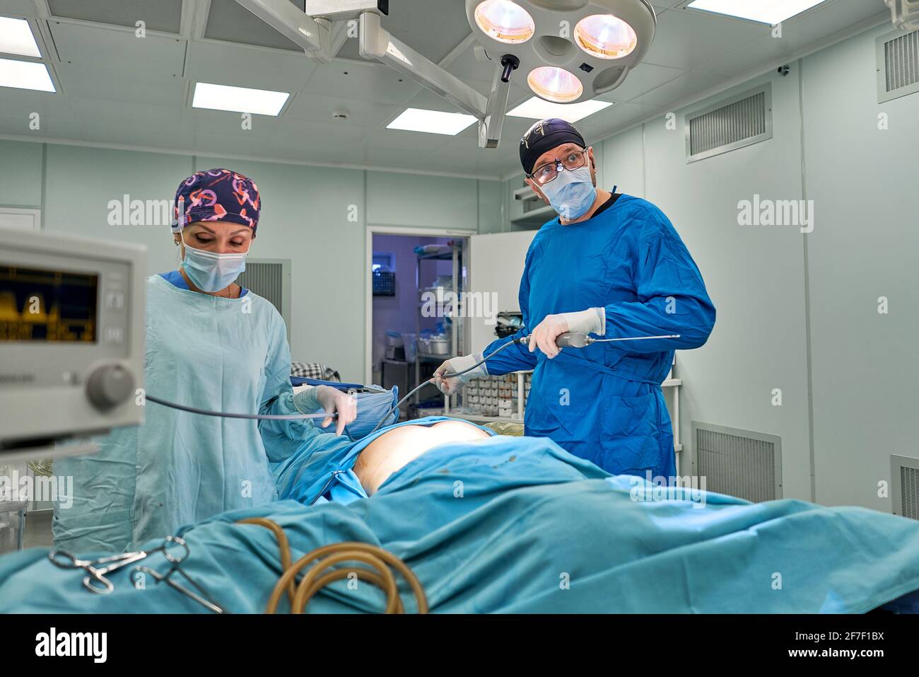 doctors work hard in the operating room Stock Photo - Alamy