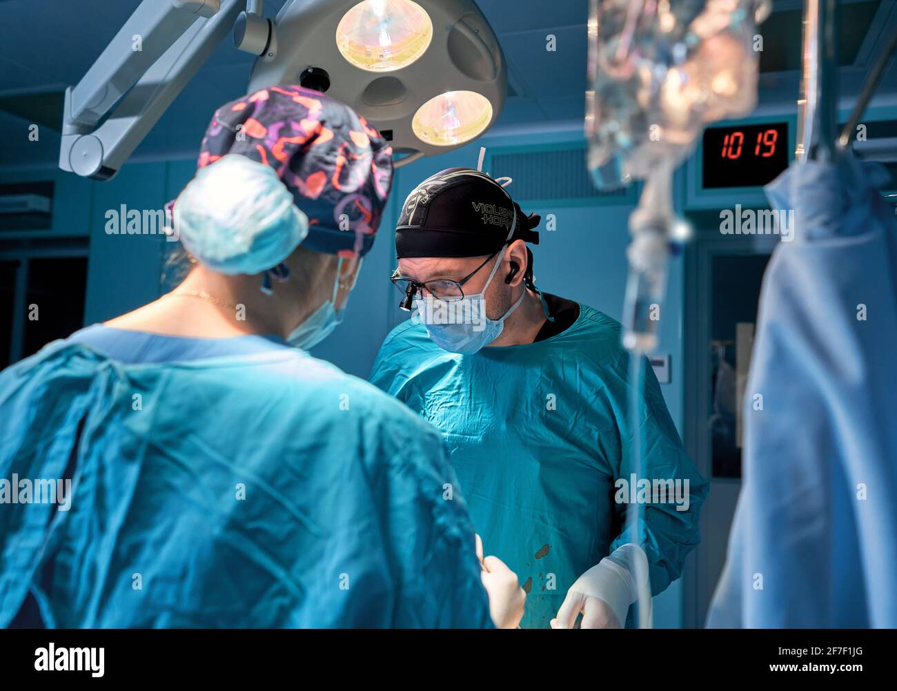 doctors work hard in the operating room Stock Photo - Alamy