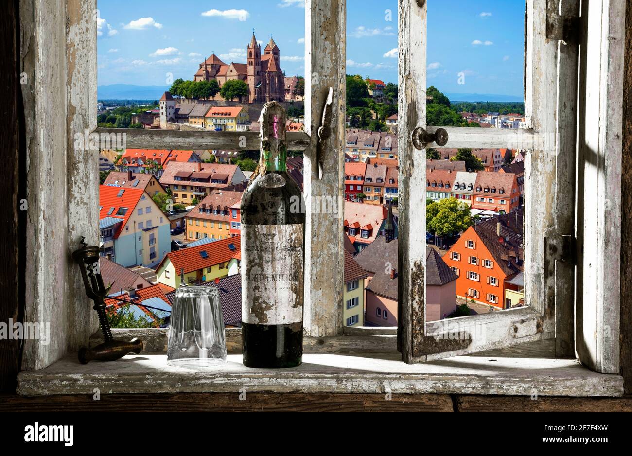 Lattice on windows hi-res stock photography and images - Alamy