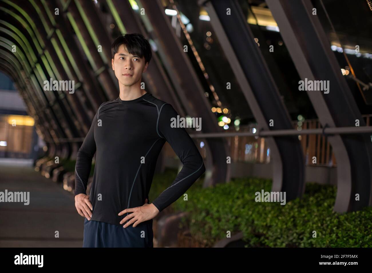 Man running away night hi-res stock photography and images - Alamy