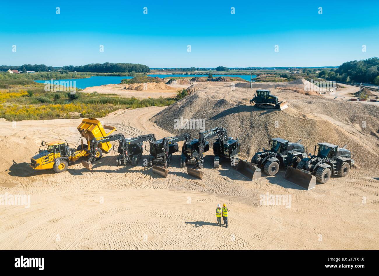 Pit digging machines hi-res stock photography and images - Alamy