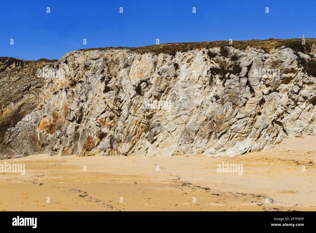 Rock blocks hi-res stock photography and images - Alamy