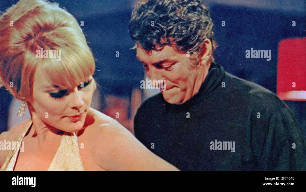 Dean martin elke wrecking crew hi-res stock photography and images - Alamy