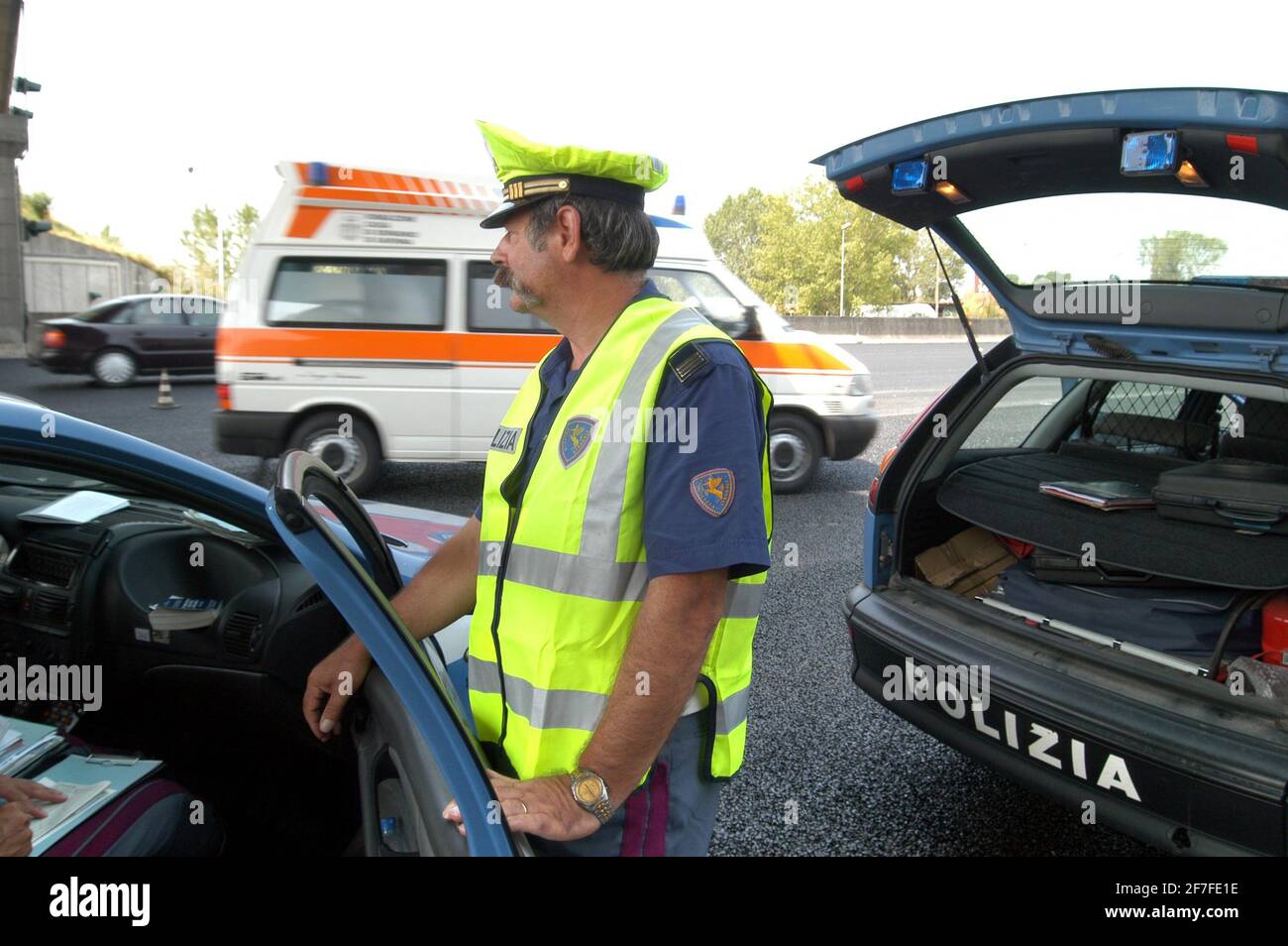 Italian highway police Stock Photo - Alamy