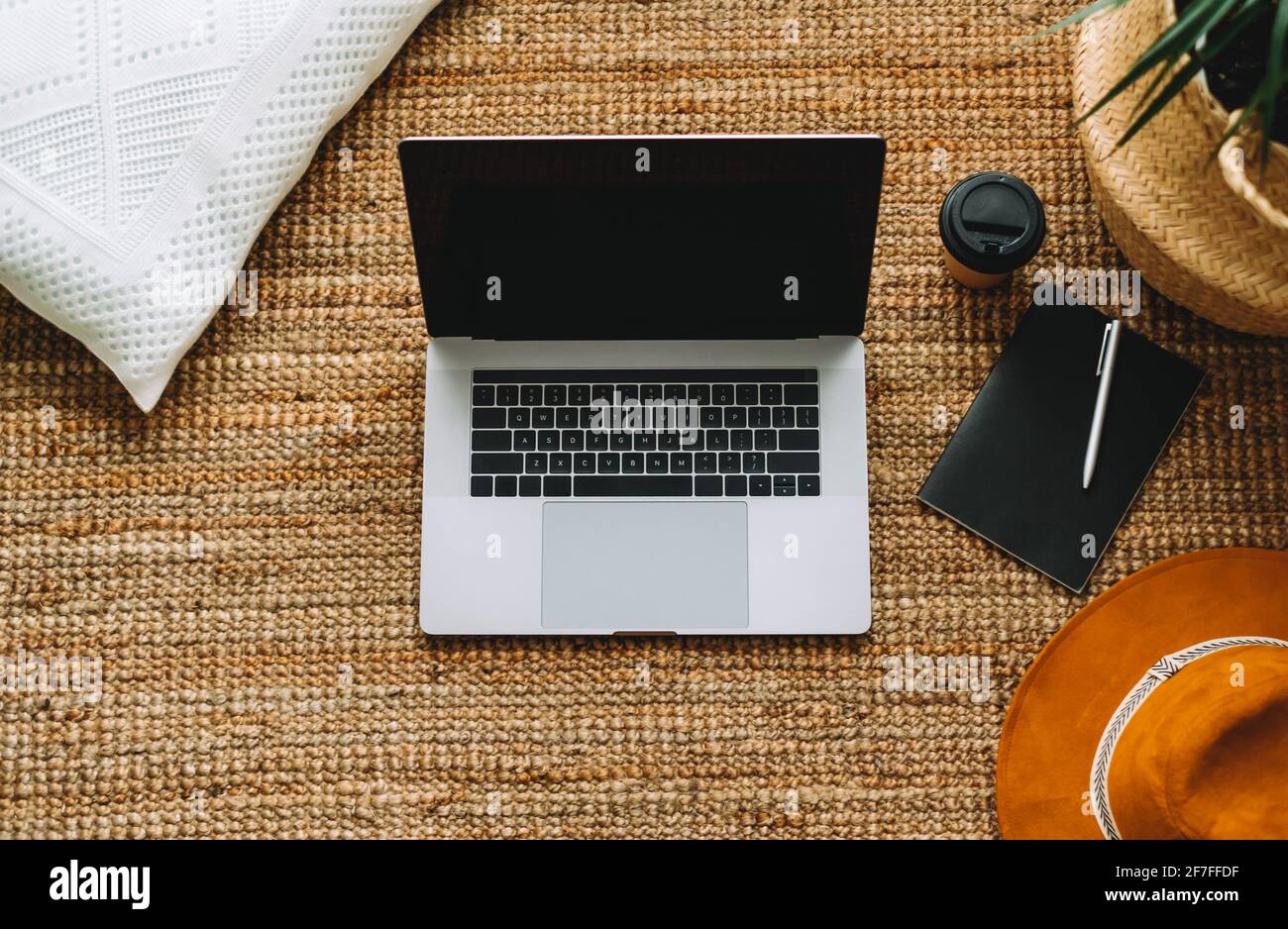 Jute carpet hi-res stock photography and images - Alamy