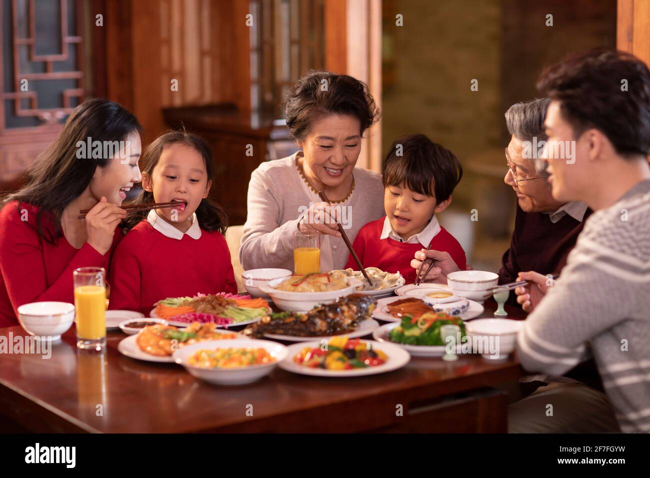 Chinese New Year Family Dinner High Resolution Stock Photography and ...
