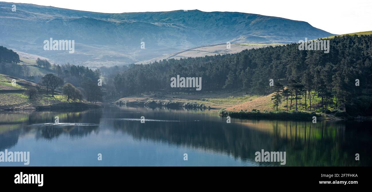 Kinder Reservoir, Hayfield, Peak District National Park, Derbyshire, UK ...