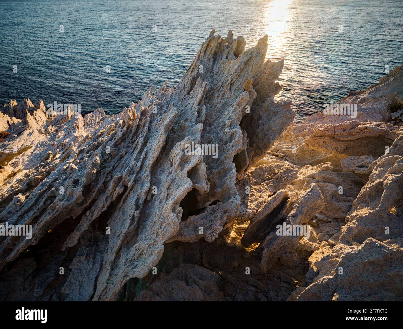 Harsh seas hi-res stock photography and images - Alamy