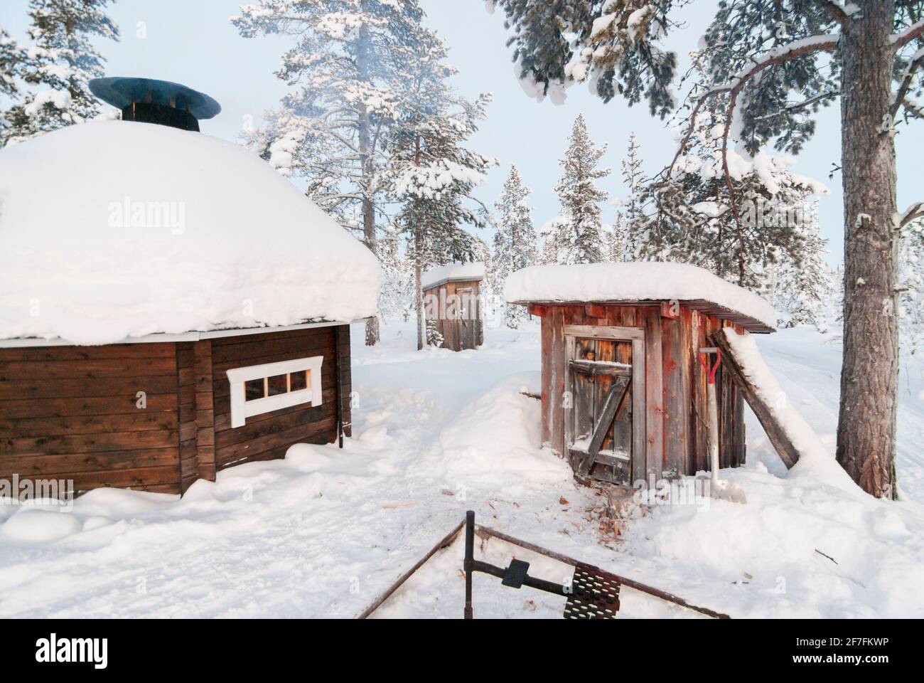 Small wooden huts hi-res stock photography and images - Alamy