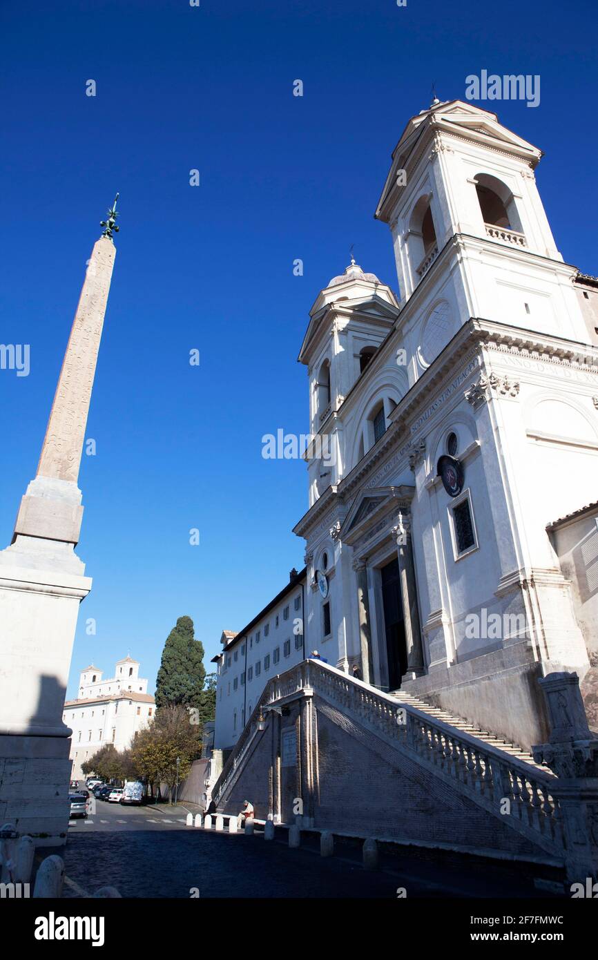 The Church of Trinite dei Monti at the top of the Spanish Steps, Rome ...