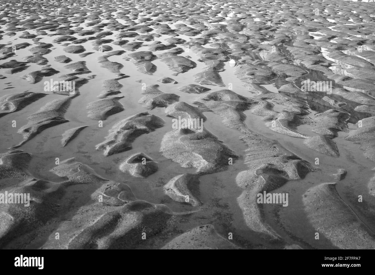Receding shoreline hi-res stock photography and images - Alamy