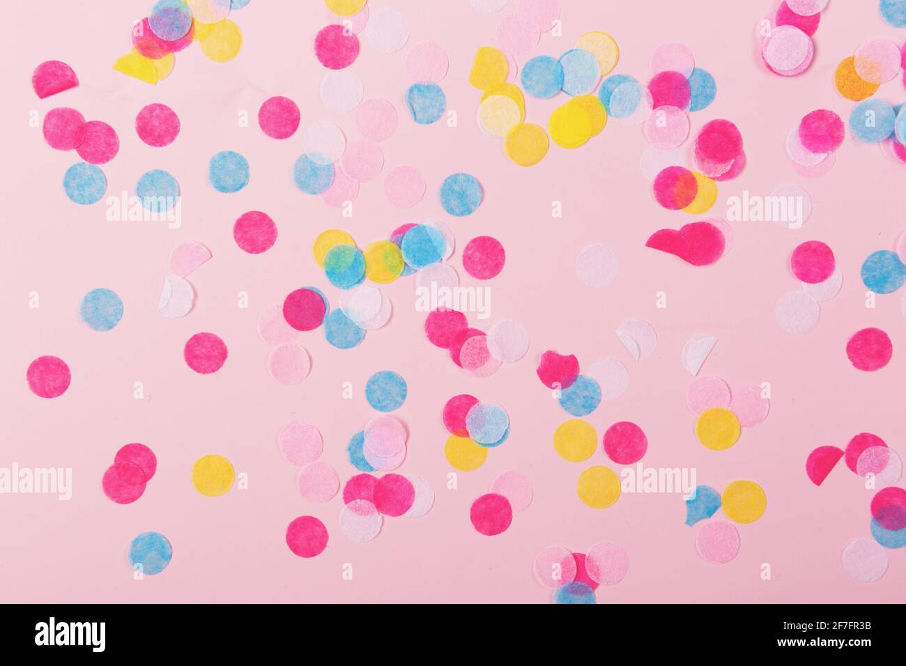 Pastel wedding confetti hi-res stock photography and images - Alamy