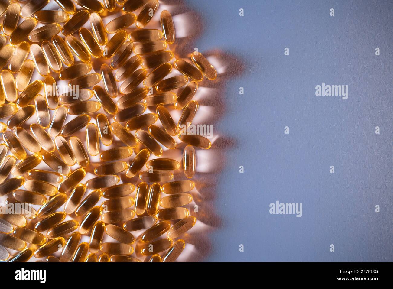 Purple capsule hi-res stock photography and images - Alamy