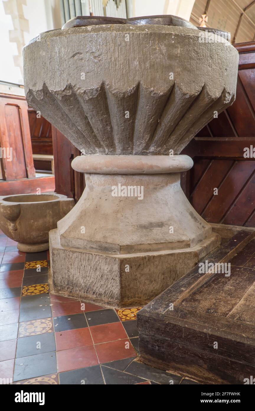 17th century font hi-res stock photography and images - Alamy