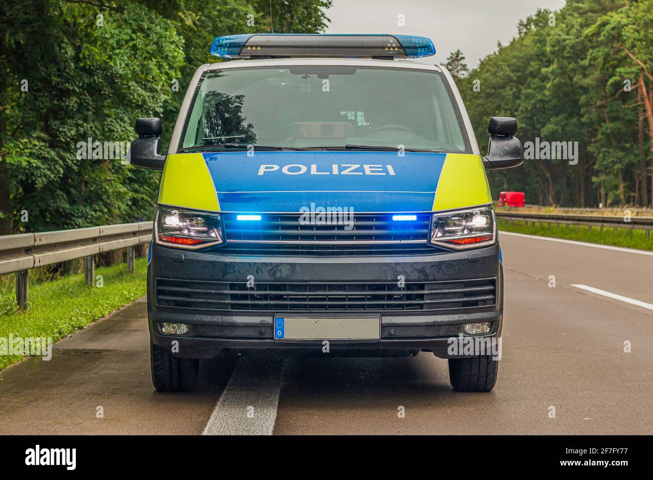 Guard rails hi-res stock photography and images - Alamy