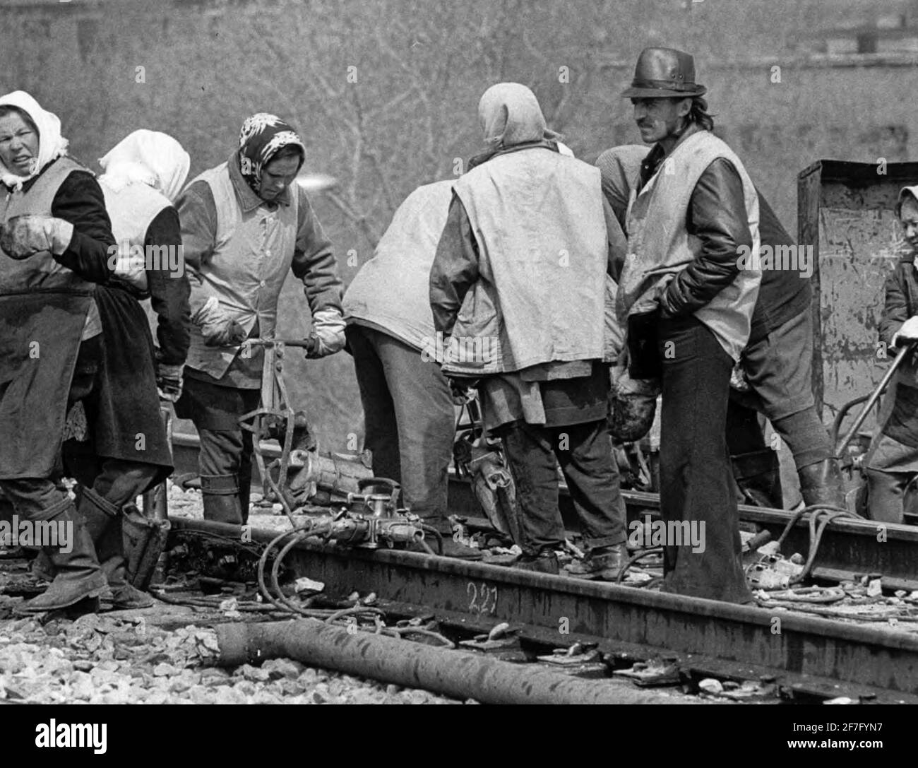 Moscow 1980-05-28 Female labor force in Moscow, May 28, 1980. The women ...