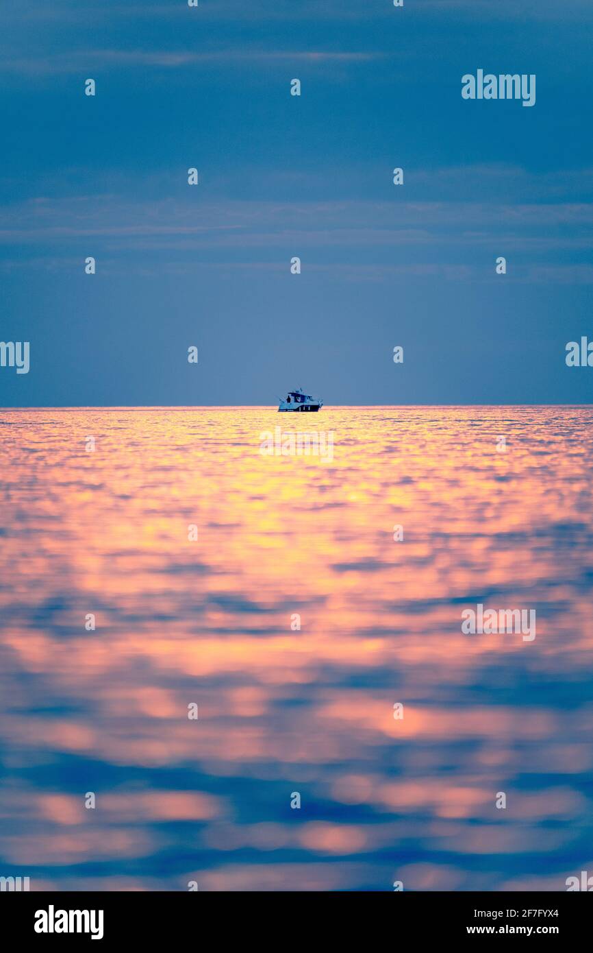 Boat in the middle of the sea hi-res stock photography and images - Alamy