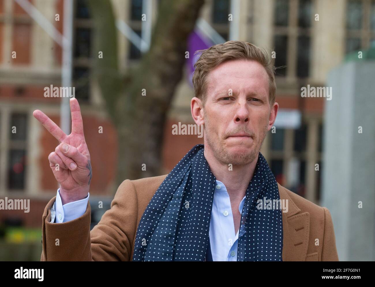 Laurence fox hi-res stock photography and images - Alamy