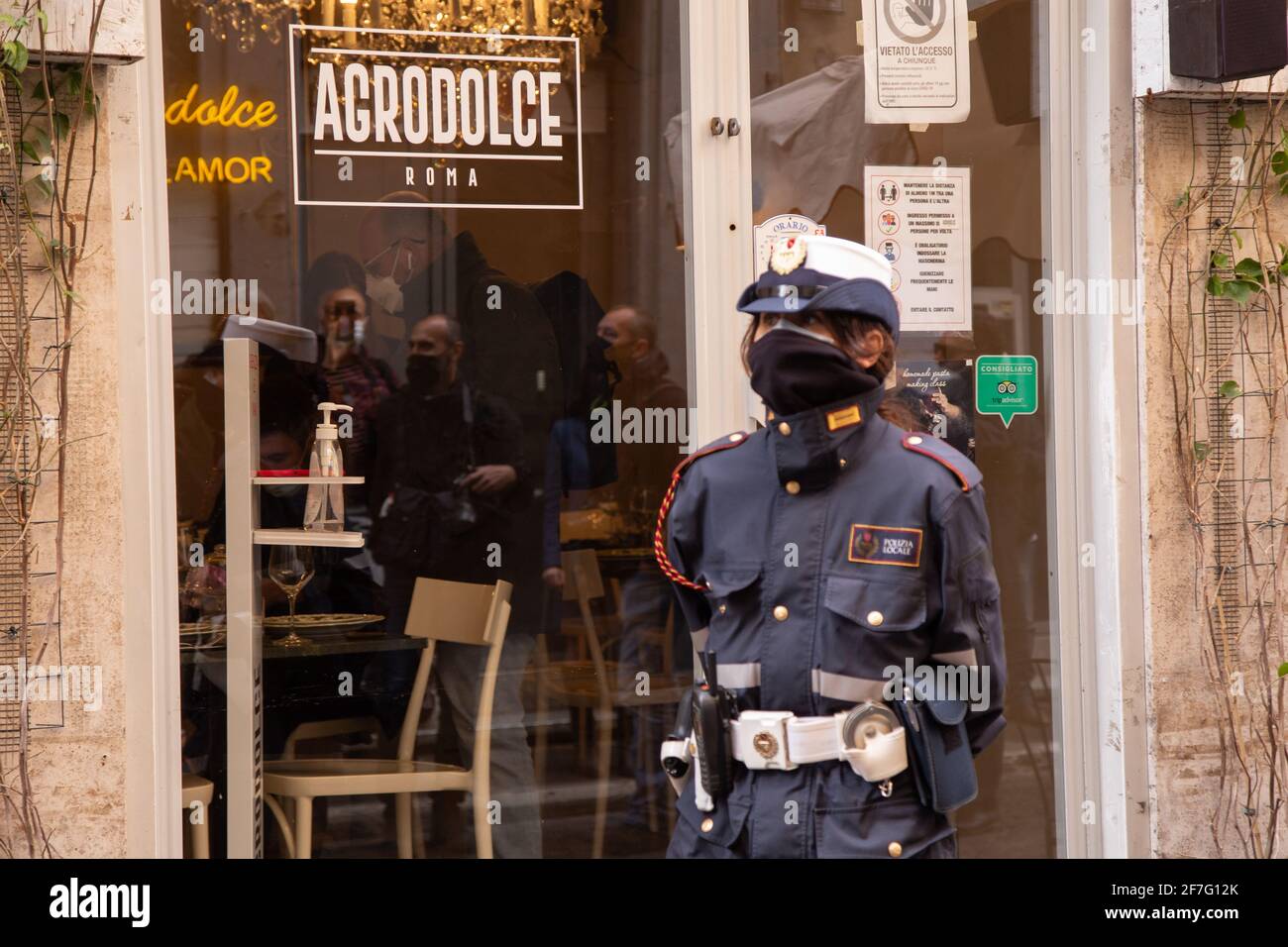 Rome, Italy. 07th Apr, 2021. Some police officers carry out checks for ...