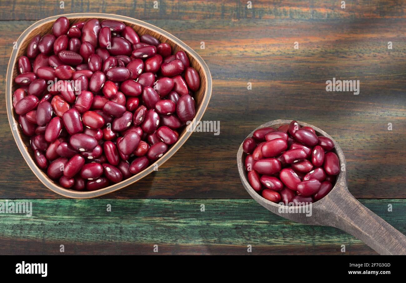 Raw red beans - Phaseolus vulgaris Stock Photo - Alamy