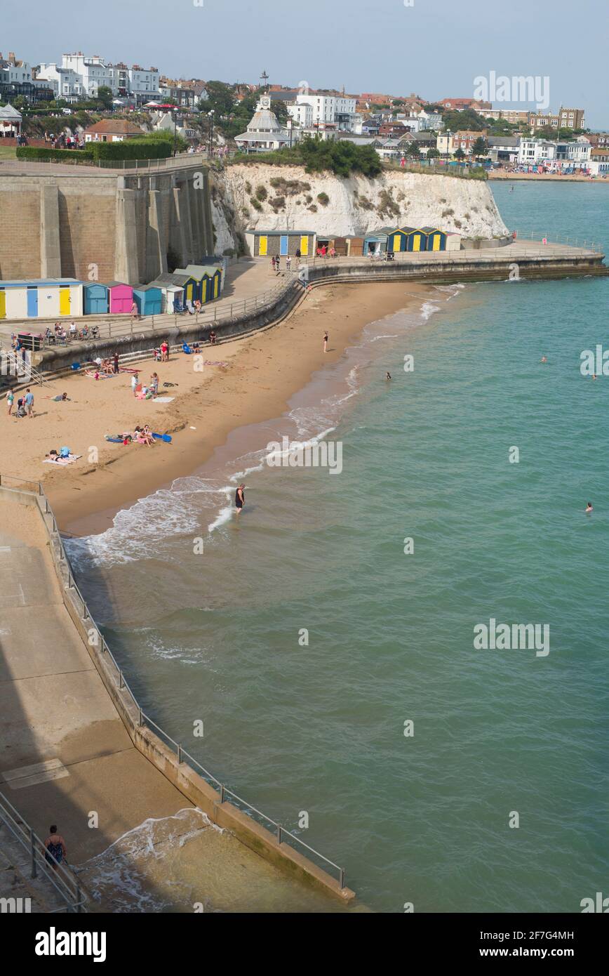 Staying on a british beach resort hi-res stock photography and images ...
