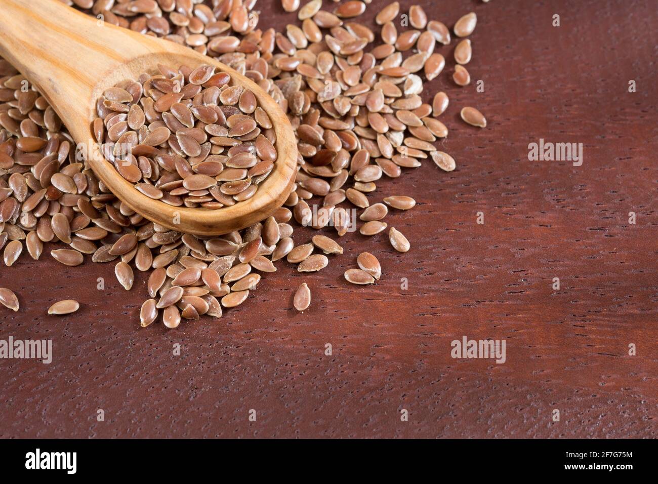 Linseed organic seeds - Linum usitatissimum Stock Photo - Alamy