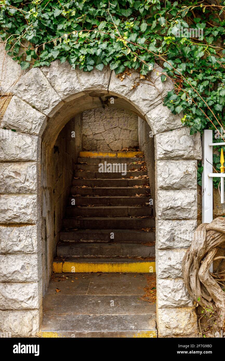 Ashlar arch hi-res stock photography and images - Alamy