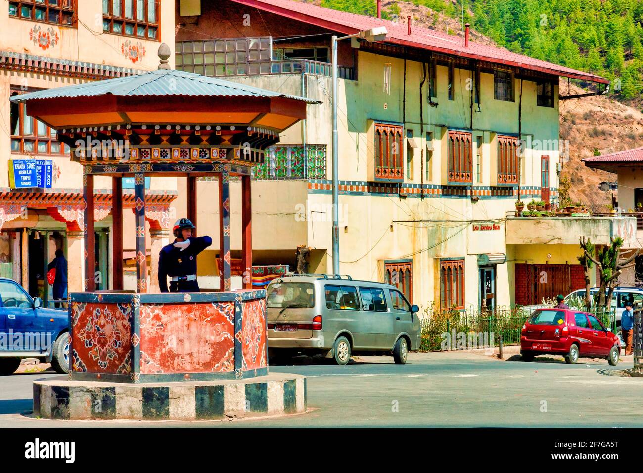 Traffic of a circle hi-res stock photography and images - Alamy