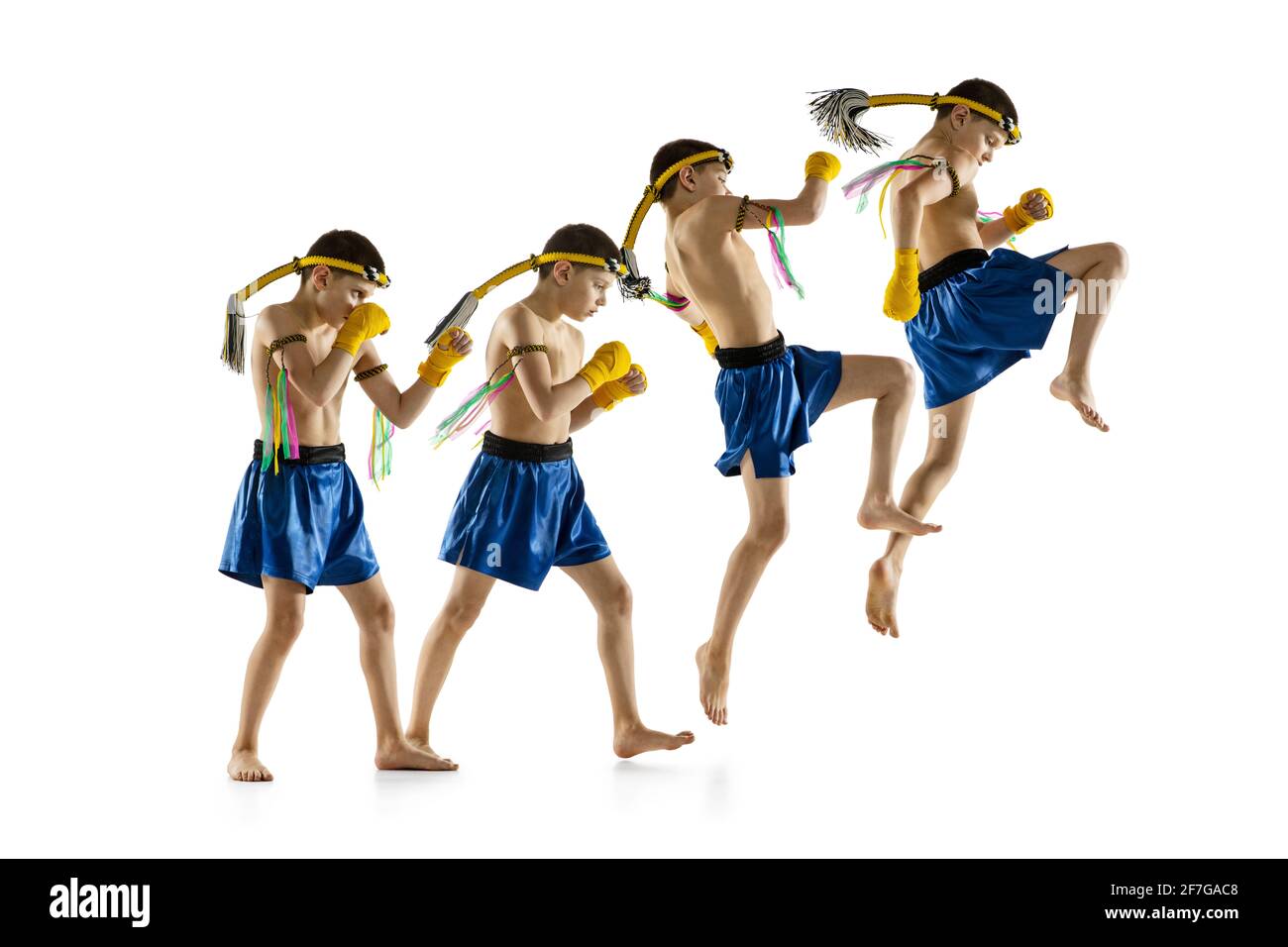 Boy thai boxing hi-res stock photography and images - Alamy