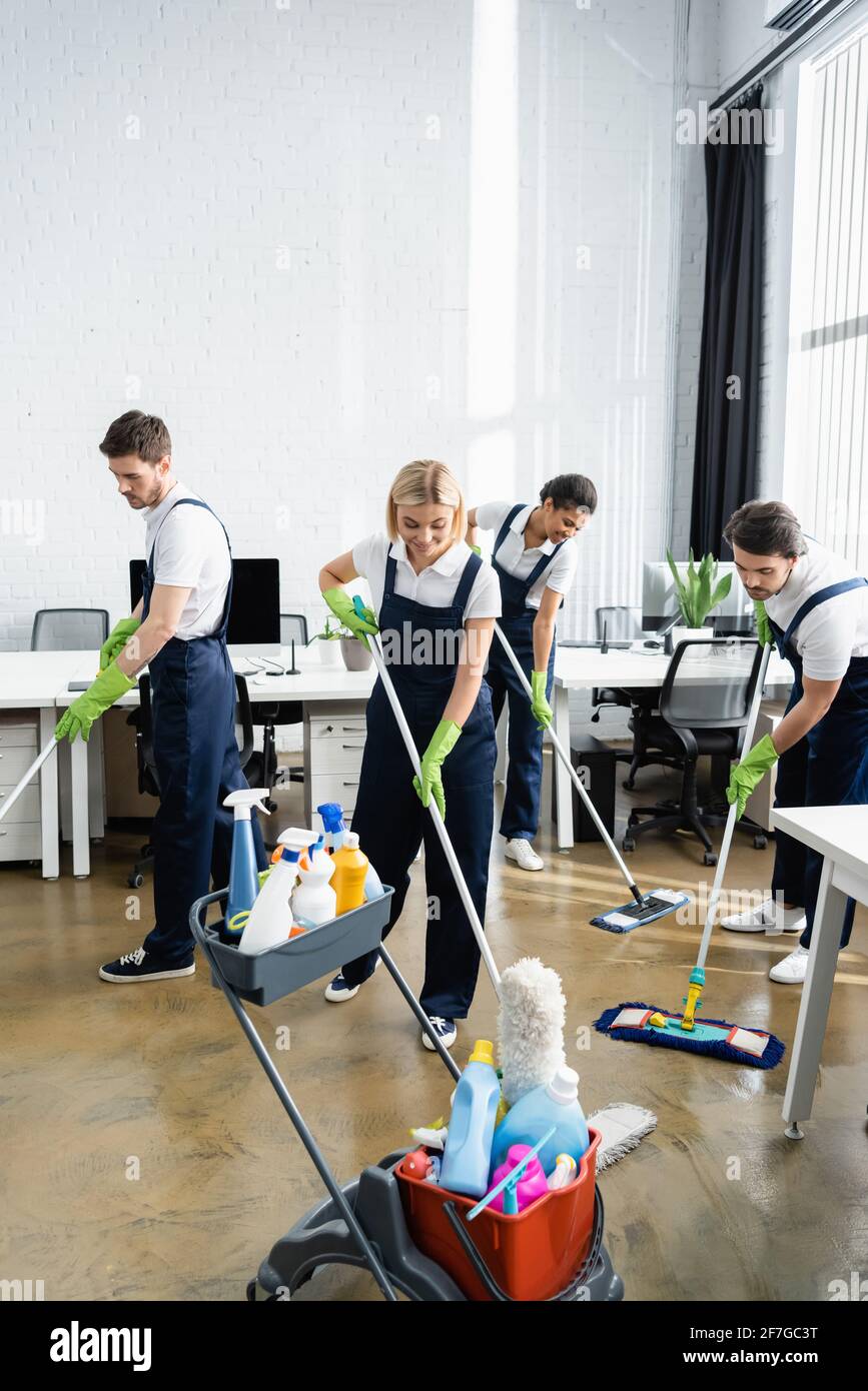 Black woman floor office cleaning hi-res stock photography and images ...