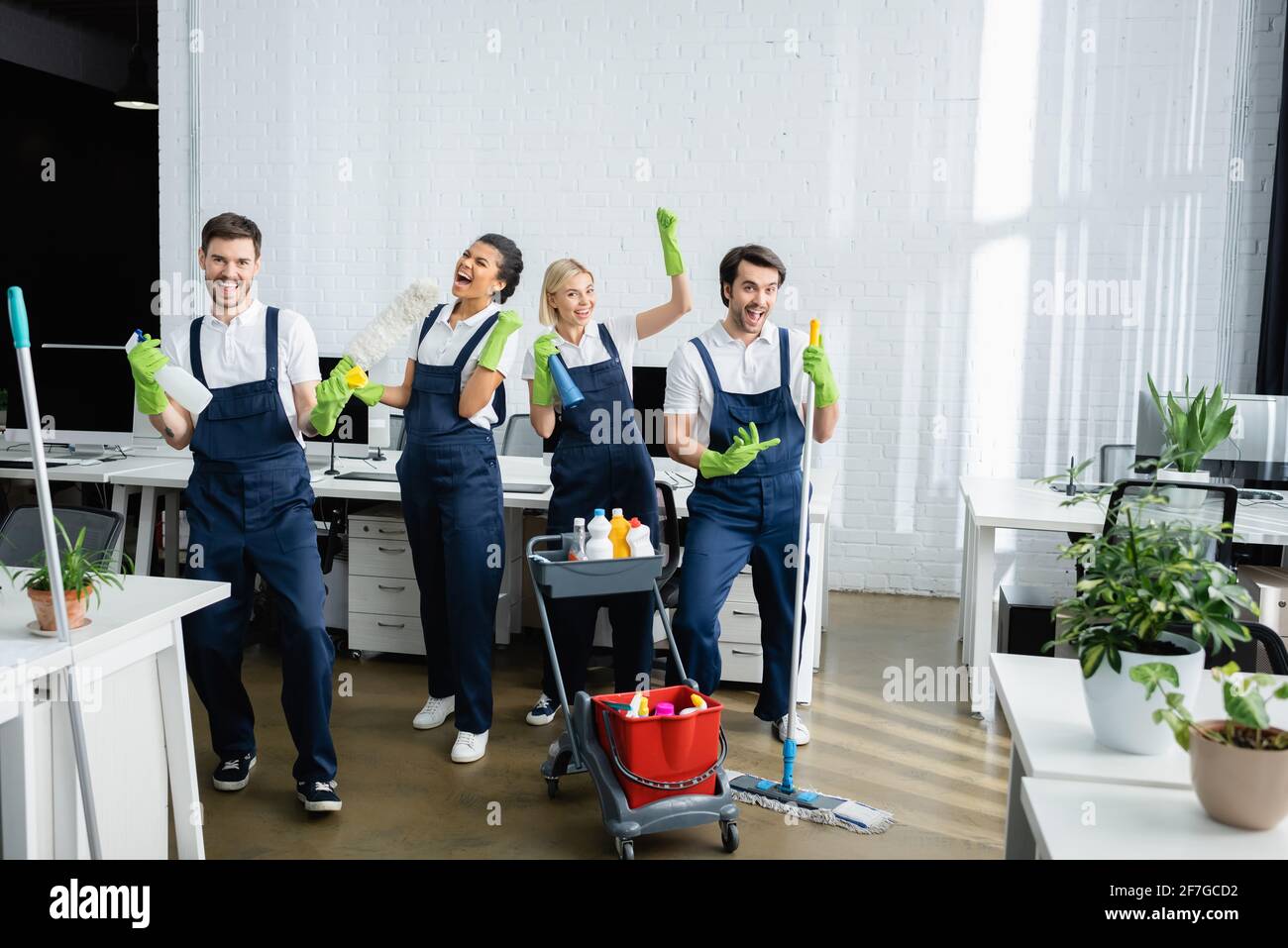 Cleaners uniform hi-res stock photography and images - Alamy