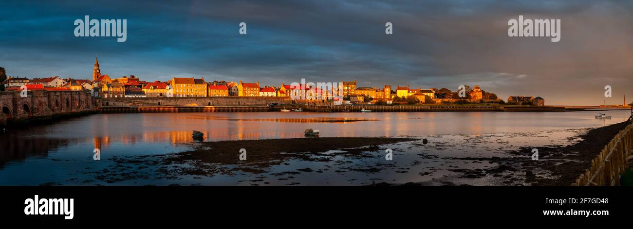 Panoramic north berwick hi-res stock photography and images - Alamy