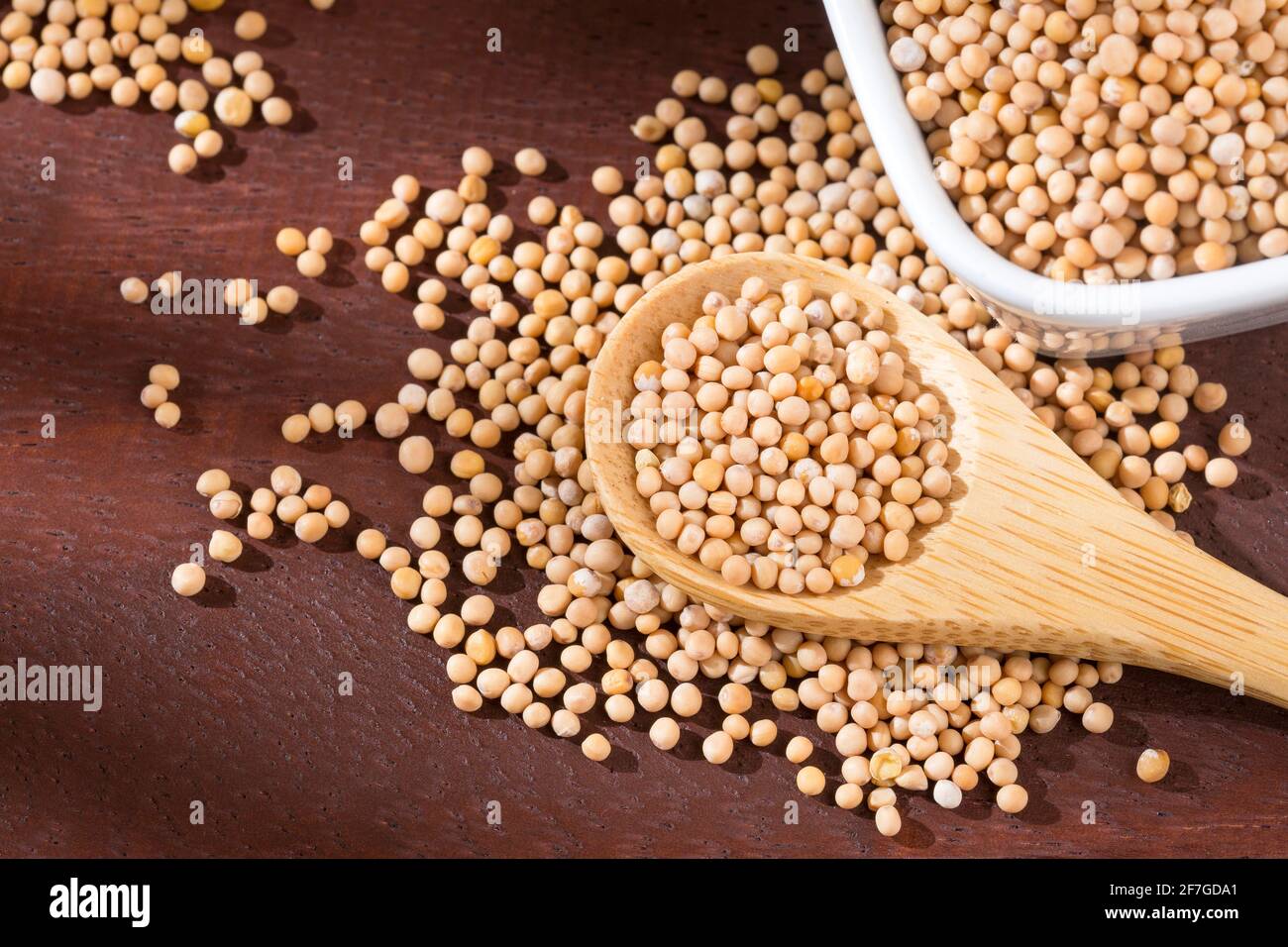 Organic Dried Yellow Mustard Seeds - Sinapis alba Stock Photo - Alamy