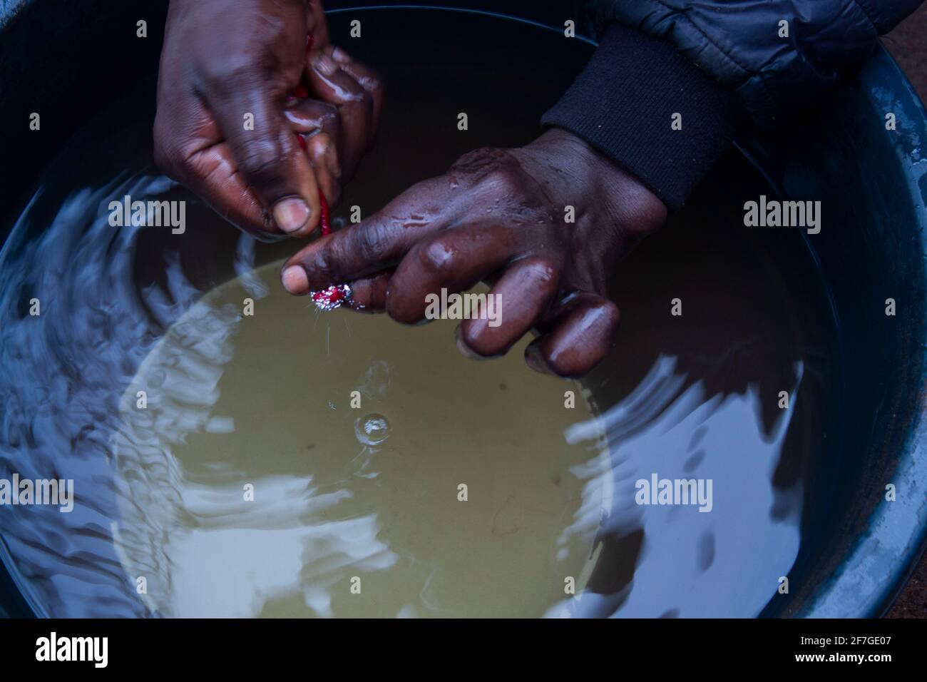 Gold mining workers south africa hi-res stock photography and images ...