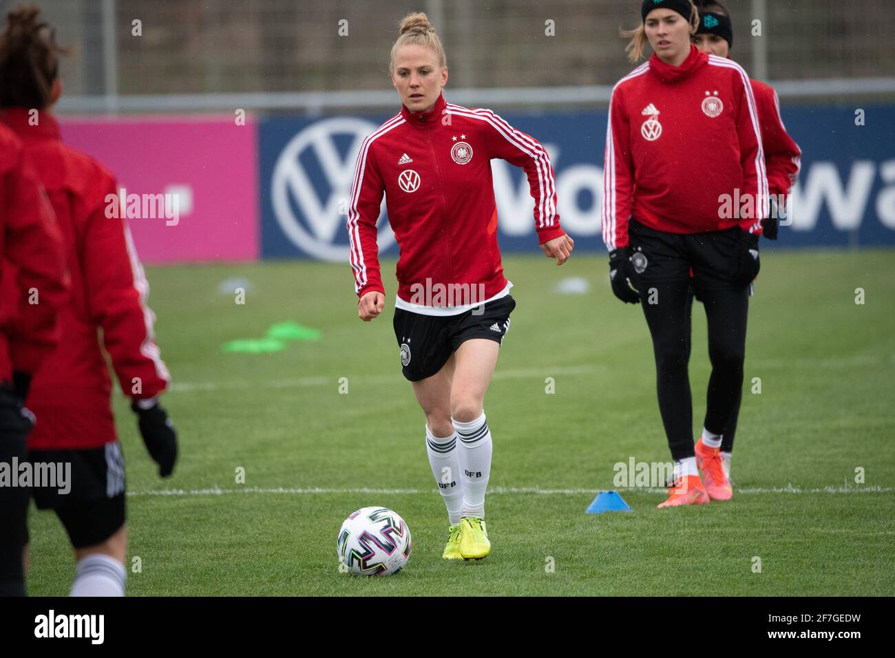 Offenbach, Germany. 07th Apr, 2021. Soccer: Women, National team ...