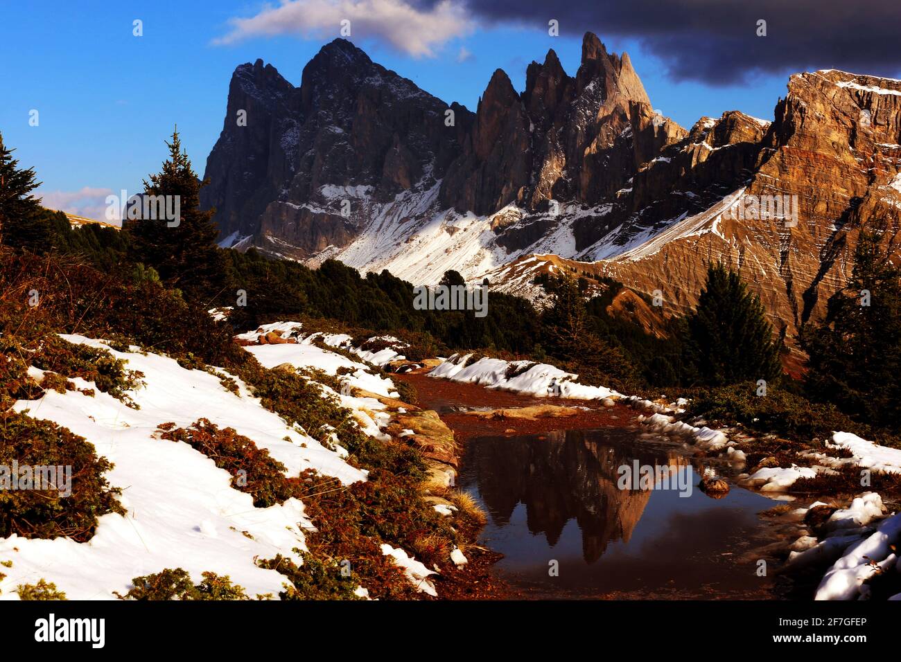 Berggipfel High Resolution Stock Photography and Images - Alamy