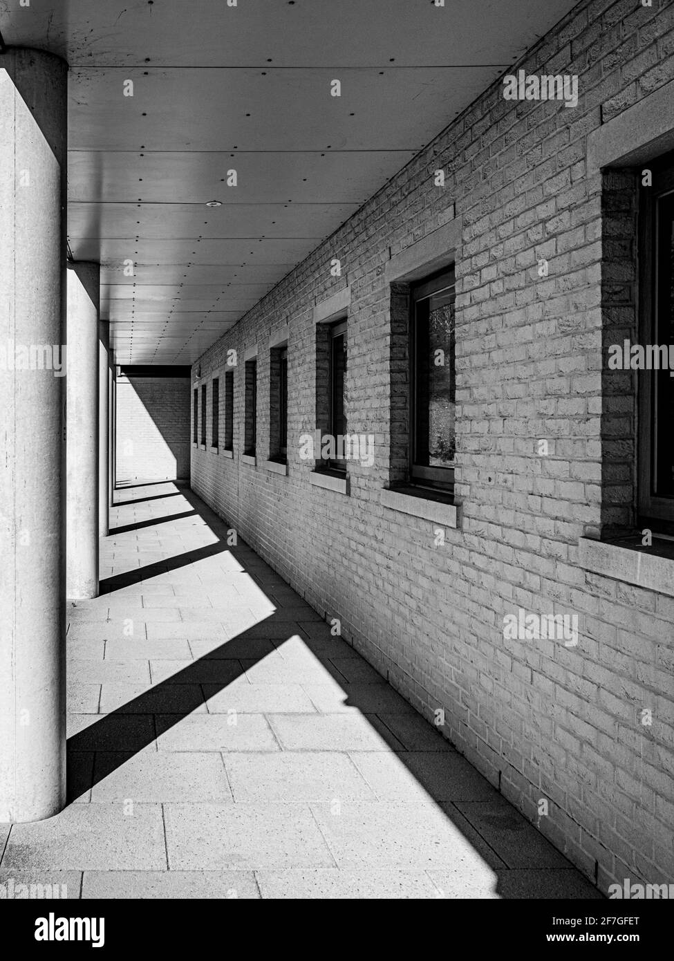 Contemporary university building Black and White Stock Photos & Images ...