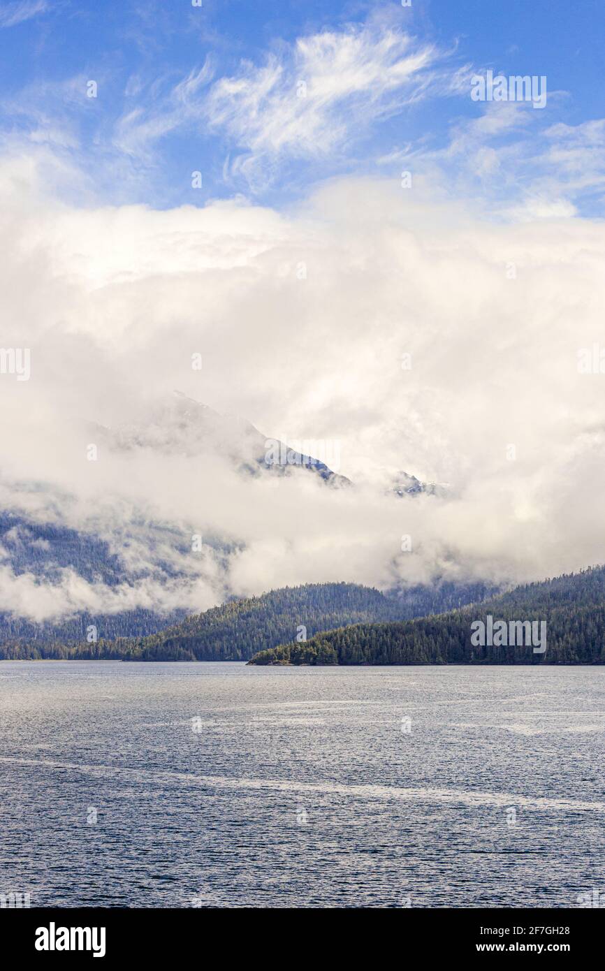 The Inside Passage nr Hanson Island at the northern end of Vancouver ...