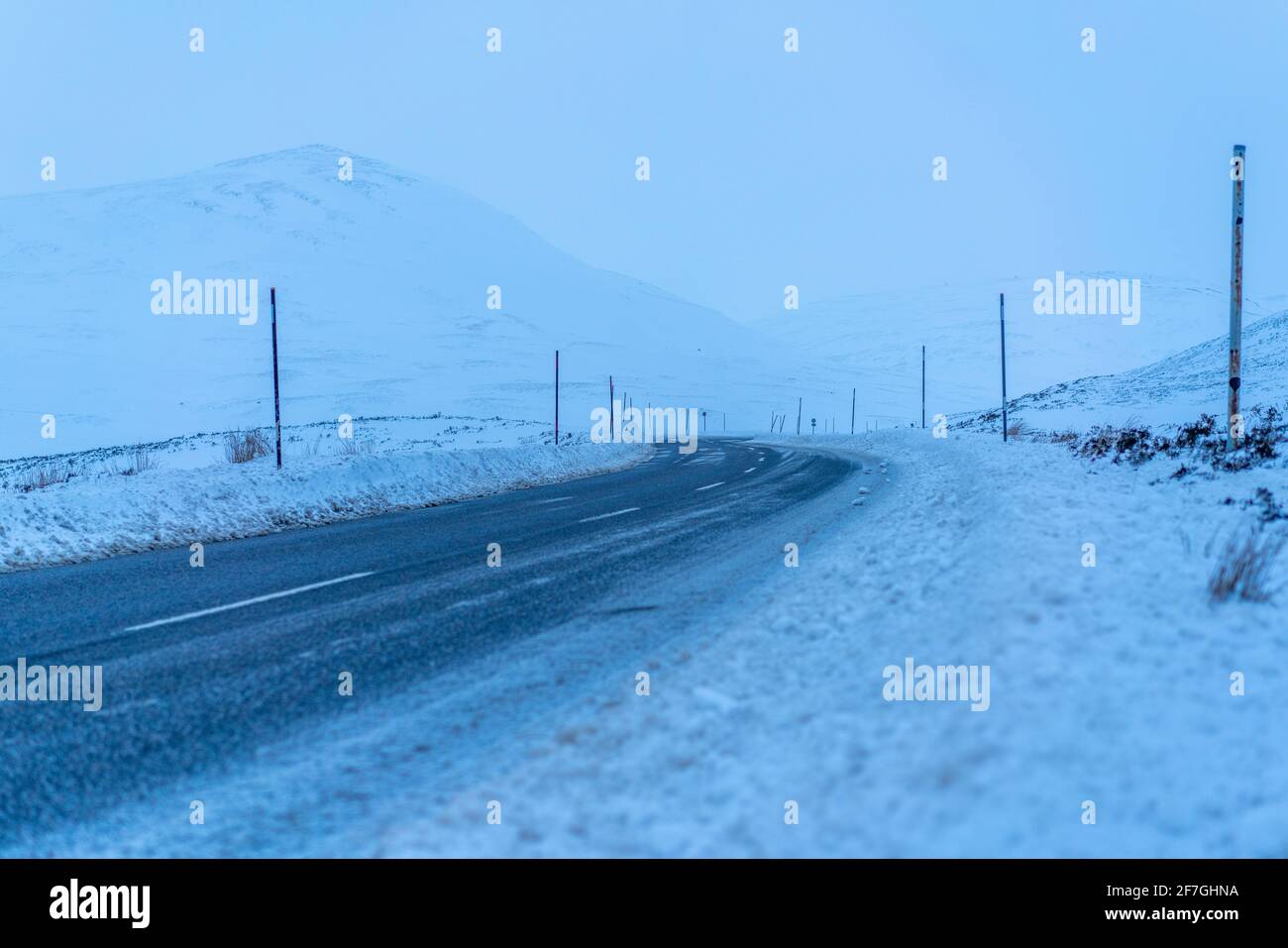 Adverse weather driving conditions hi-res stock photography and images ...