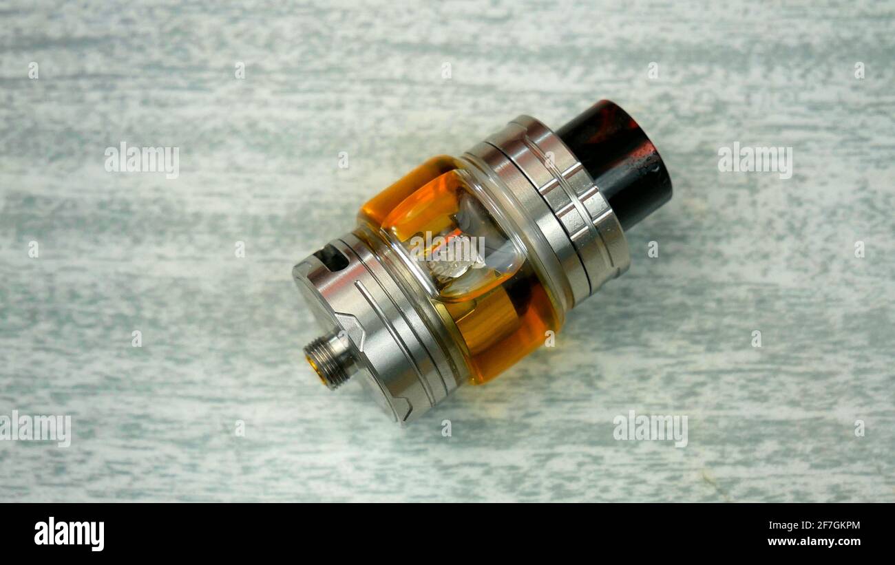 Vaping system hi-res stock photography and images - Alamy