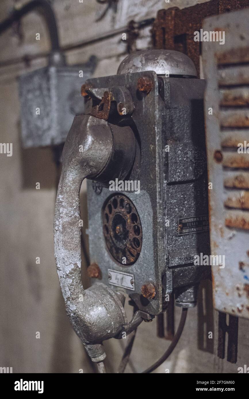 Rundown facility hi-res stock photography and images - Alamy