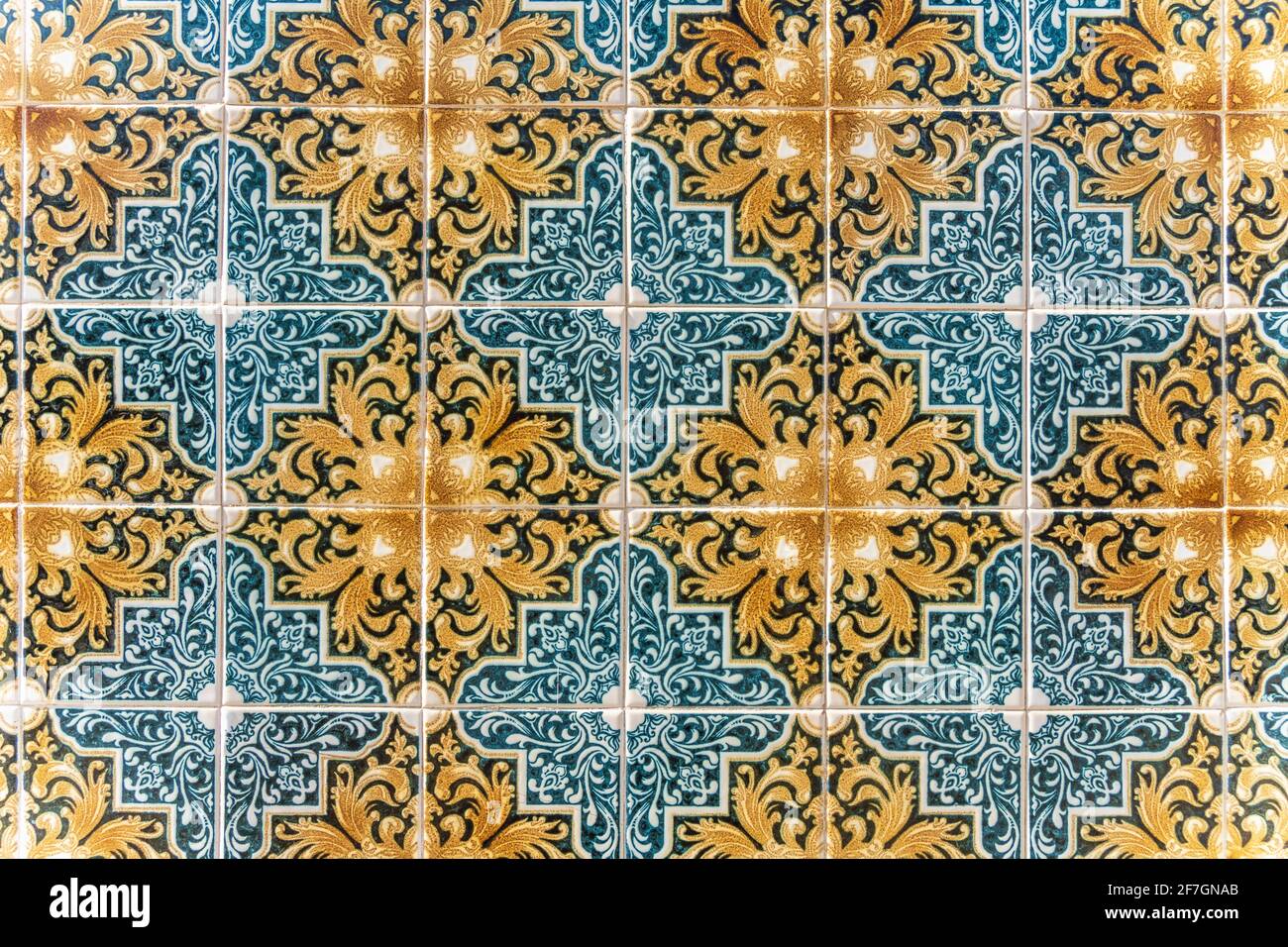 Traditional portuguese tiles hi-res stock photography and images - Alamy