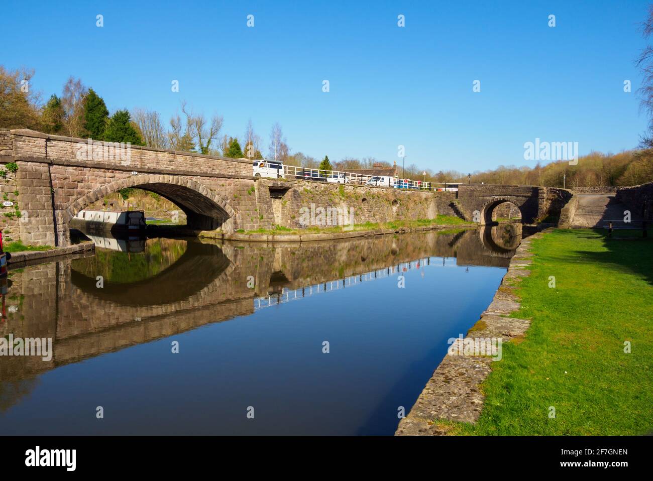 English waterways canal Peak District Derbyshire Stock Photo - Alamy