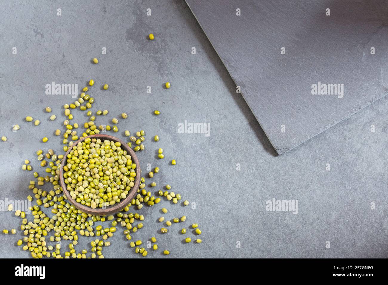 Green moong dal hi-res stock photography and images - Alamy