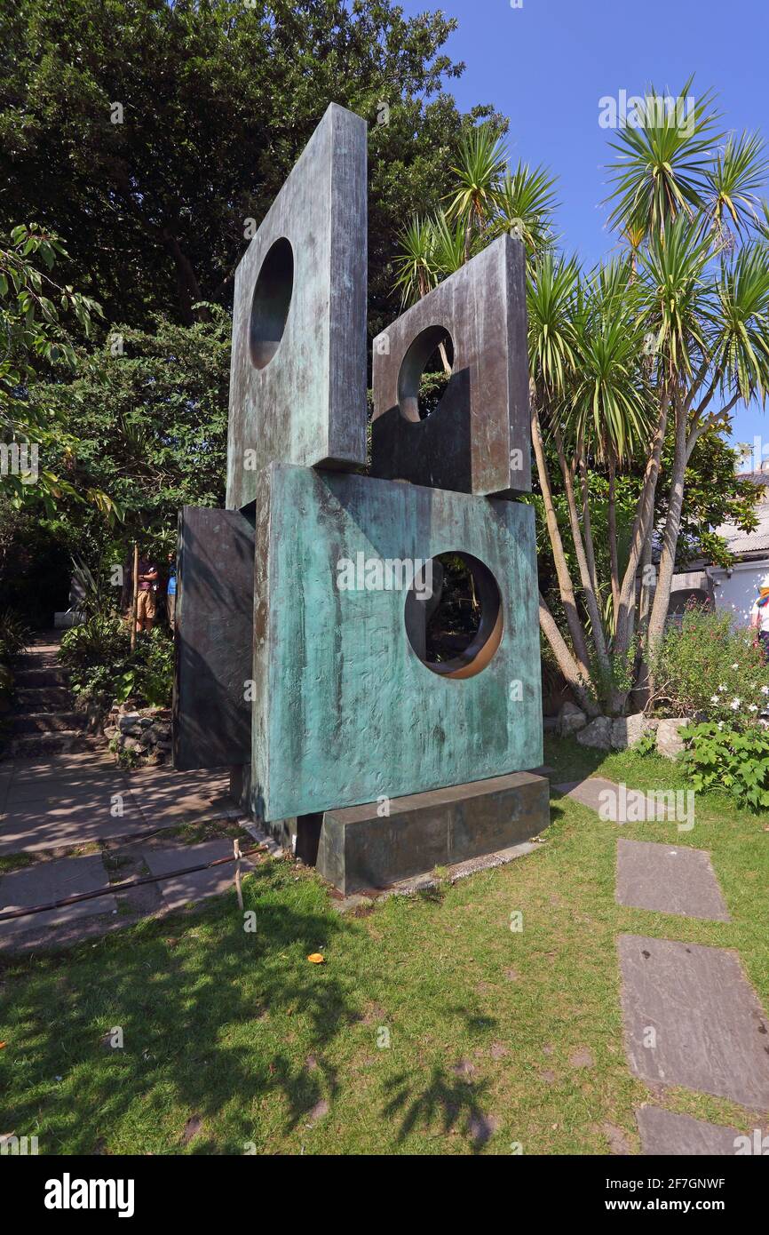 Four-Square (Walk Through) at the sculpture garden at the Barbara ...